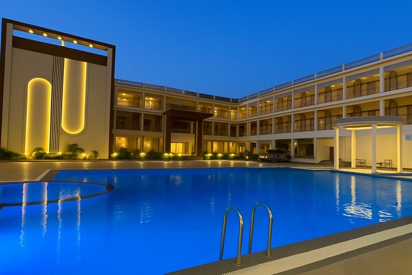Nirvana Grand Hotel & Resort - Jharkhand
