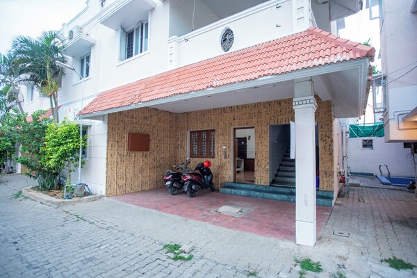 Stayz Inn La-villa Pallikaranai - Chennai