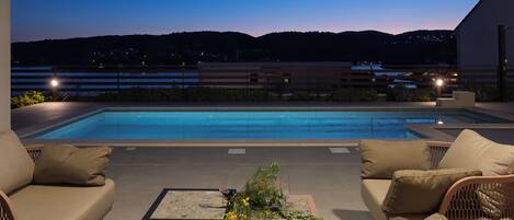 Piscina externa sazonal