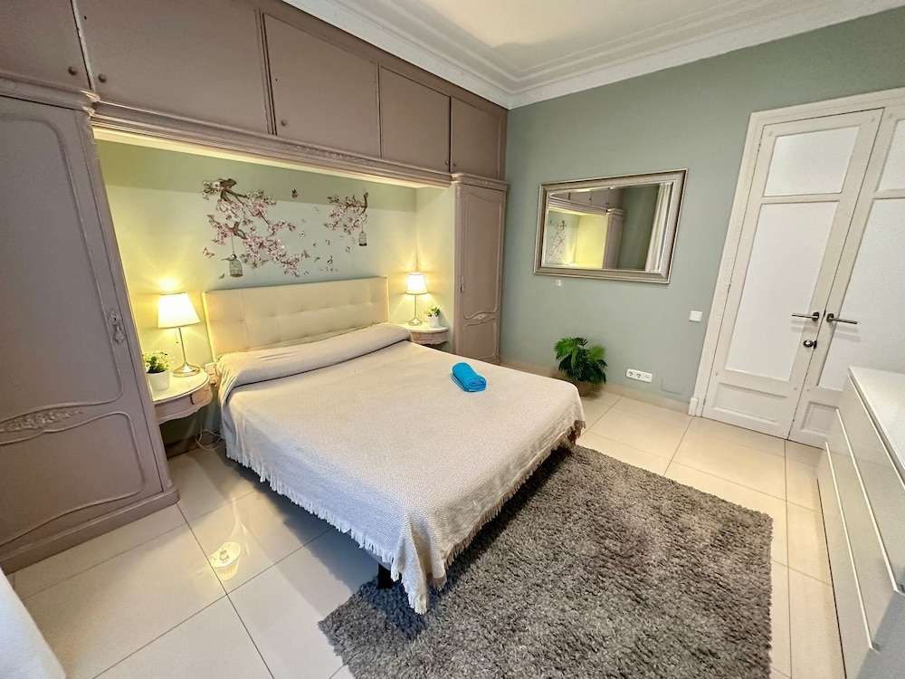 Rooms Gran Via - Barcelona