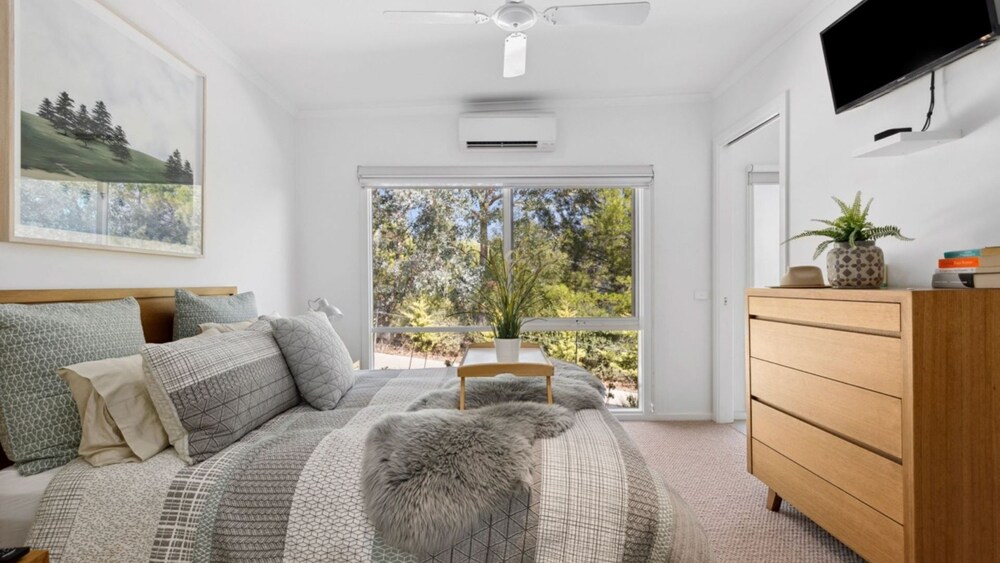 The Point Lakehouse Taylor Bay - Taylor Bay | Vrbo