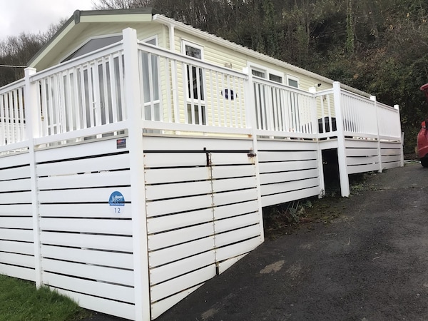 Haven Caravan Sleeps 6 Pet Friendly - New Quay