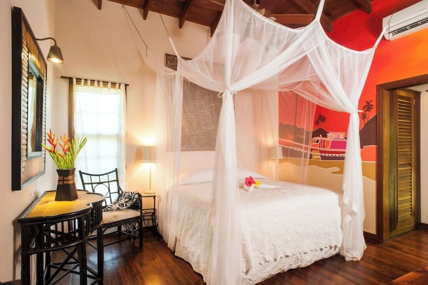 Sea Front Cottage Two-bedroom - Granada