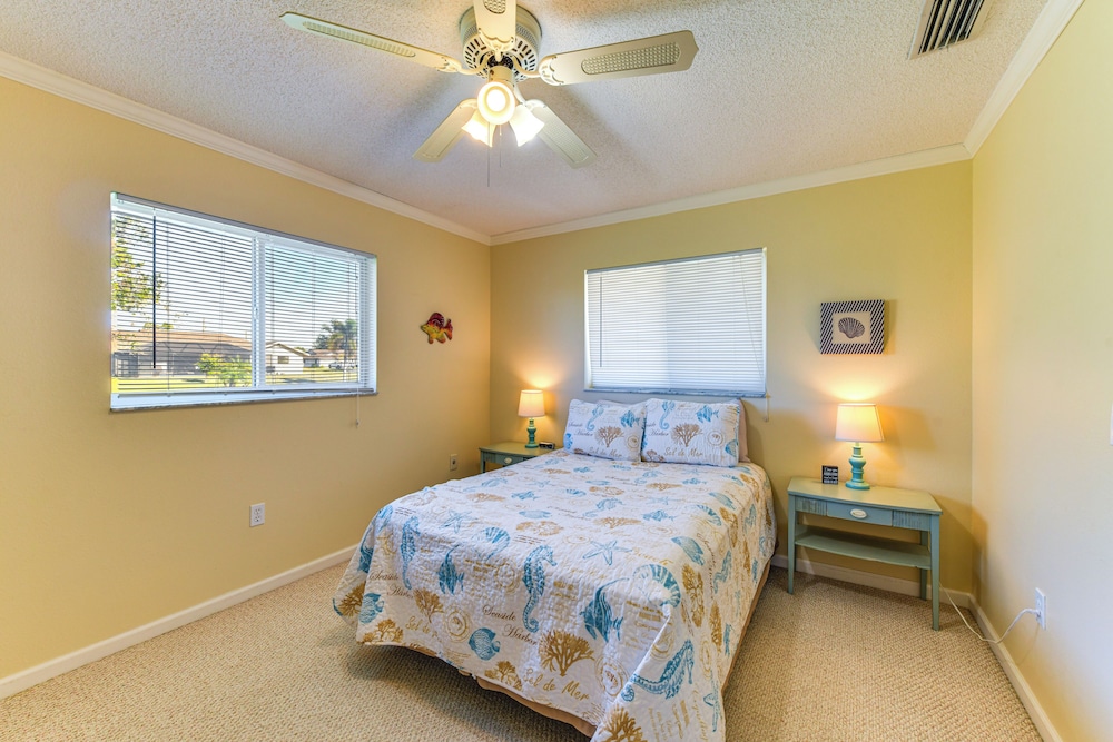 Canal-Front Home in Rotonda West Near Golf + Beach - Rotonda West | Vrbo