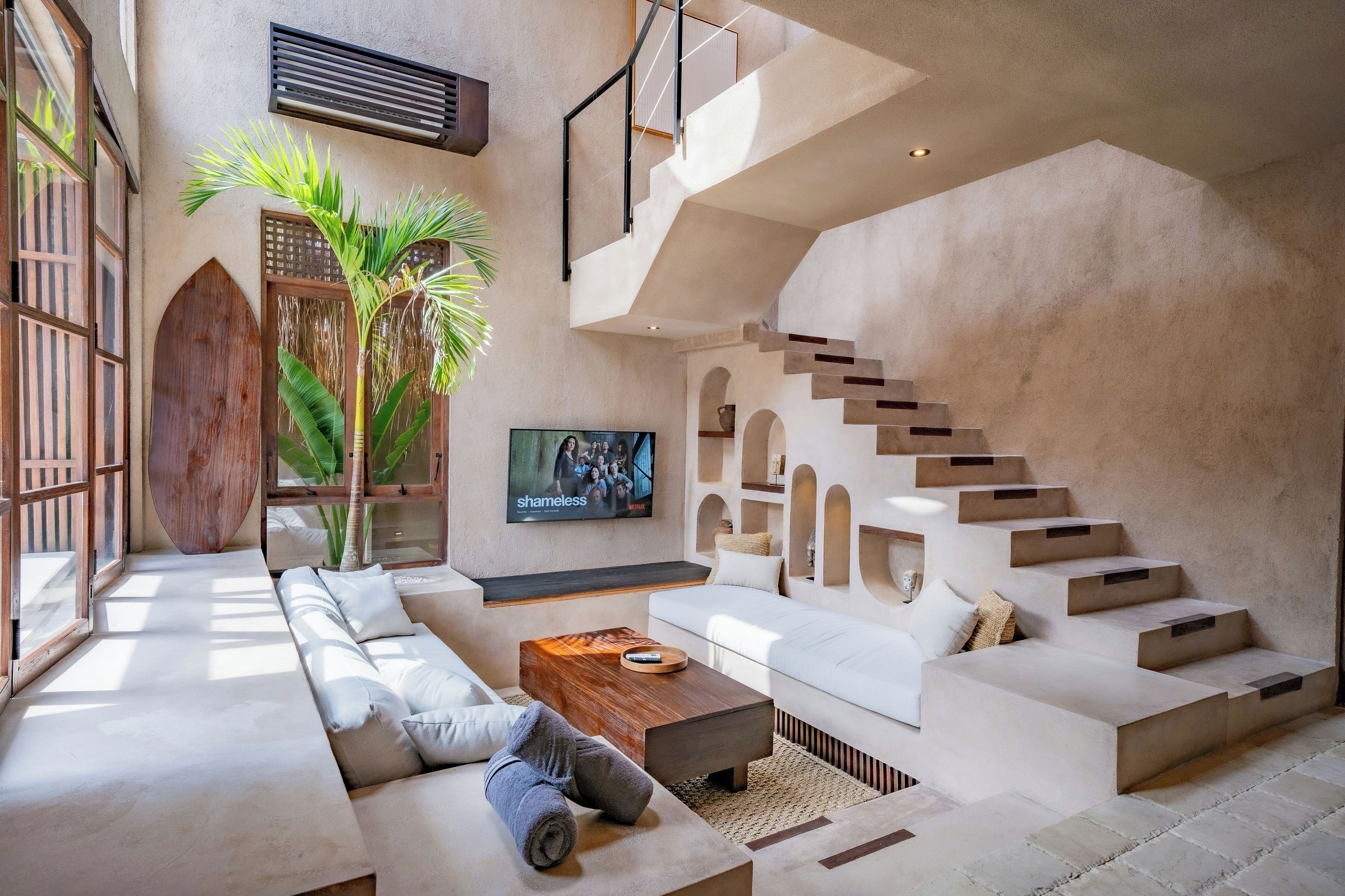 Villa Júnior, vista para a piscina | Sala de estar | Smart TV de 55 polegadas com canais digitais, Netflix 