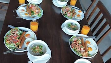 Pequeno-almoço inspirado na cozinha local diário incluído
