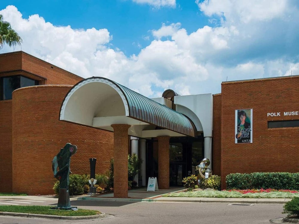 Tranquil Retreat King Bed Office Patio - Lakeland, FL
