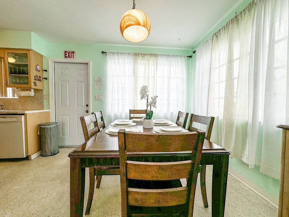 Sunrise Delight Pet-friendly 2-min Walk To Beach - Dania Beach, Hollywood