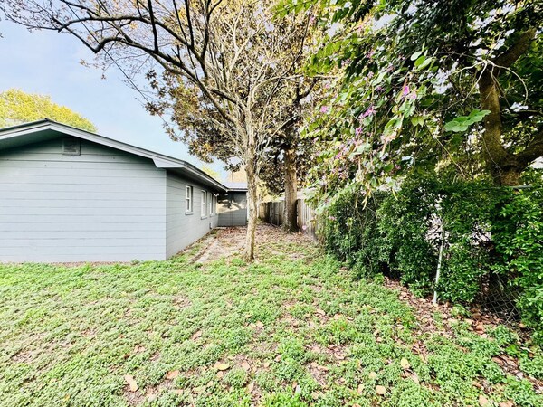 Family-friendly Fire-pit Pool Table Soccer - Lakeland, FL