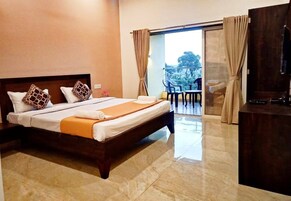 Quarto Duplo Deluxe, varanda, vista para a montanha | Wi-fi grátis, roupa de cama fornecida 