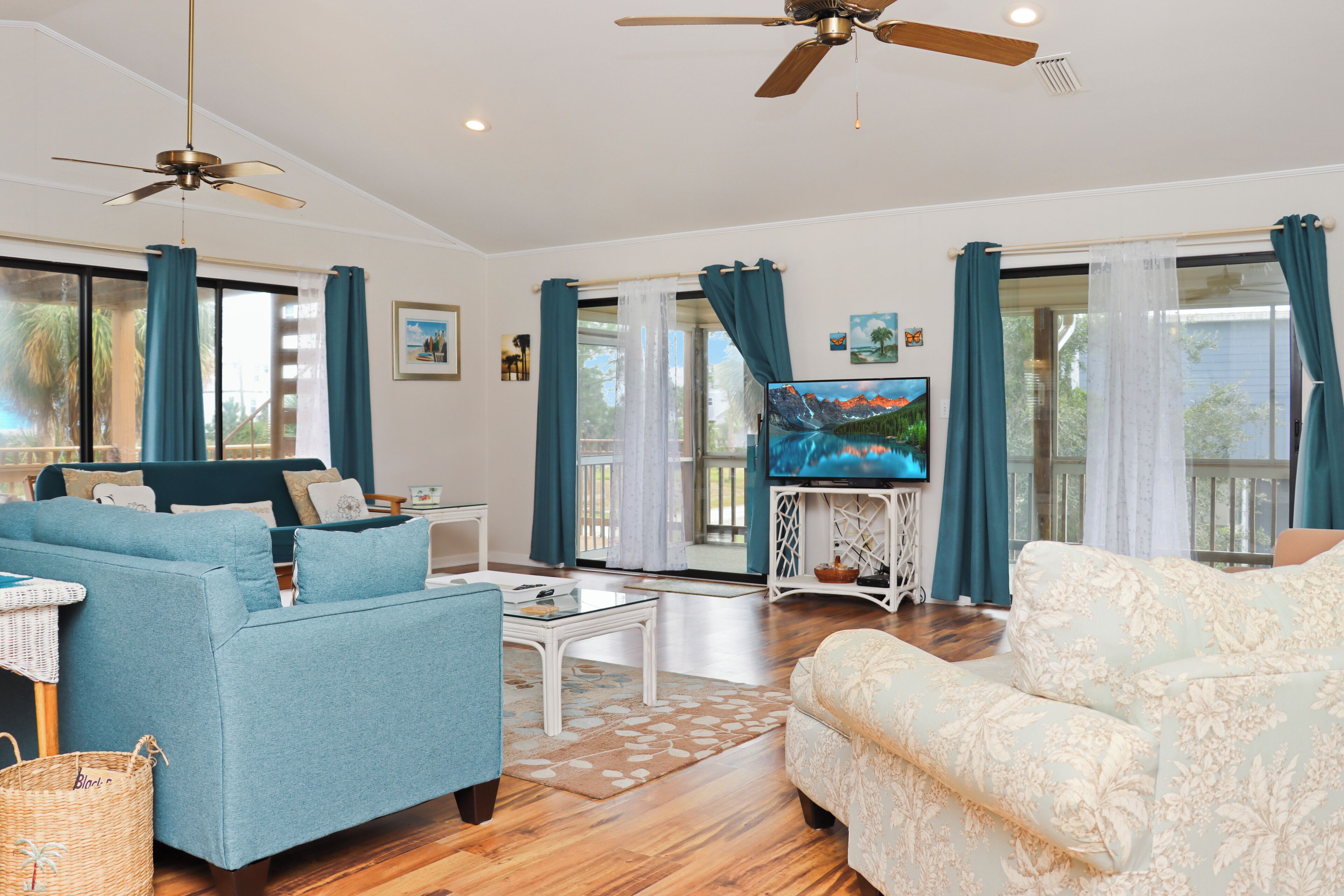 Snowbird Friendly, Dogs Welcome-blue Moon Cottage - Cape San Blas, FL