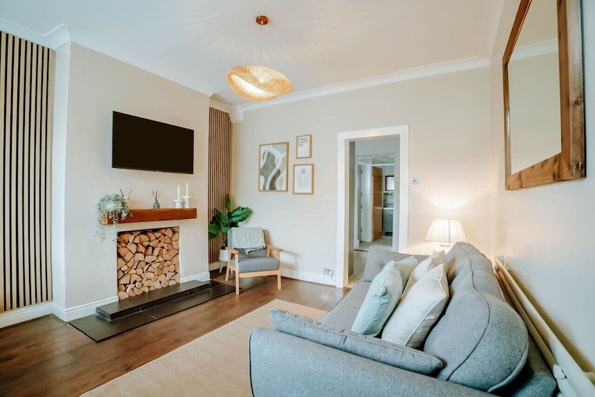 Central 3 Bedroom House Wifi & Parking - Harrogate