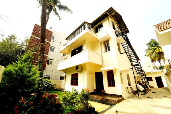 Leo Vishroam - Mysore