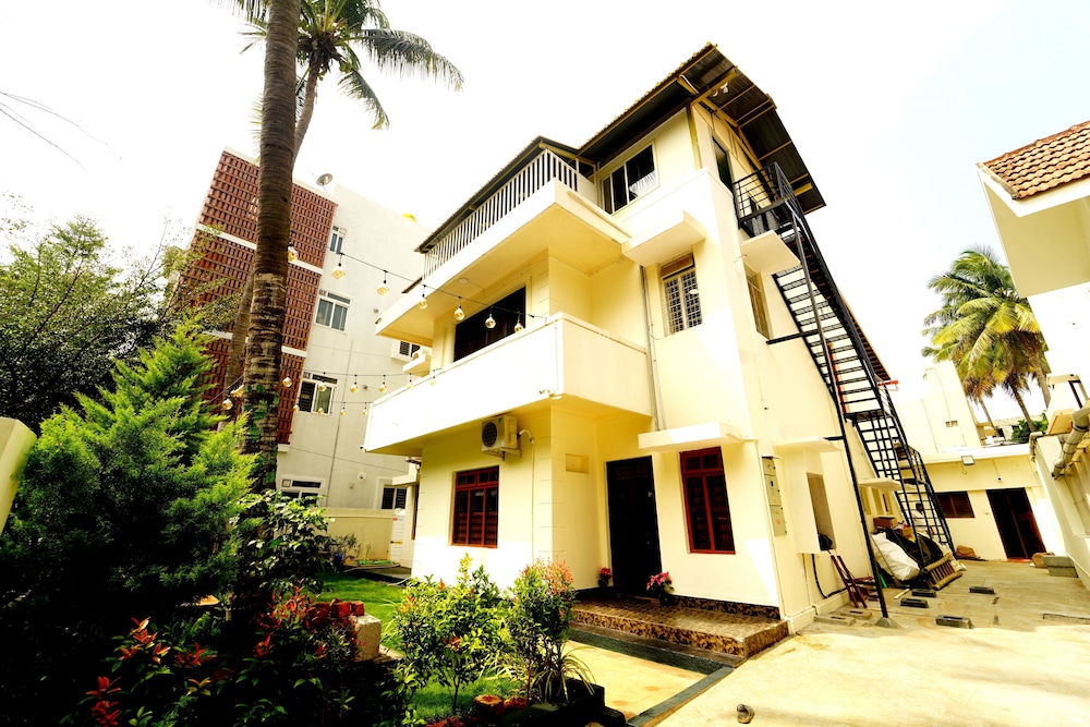 Leo Vishroam - Mysore