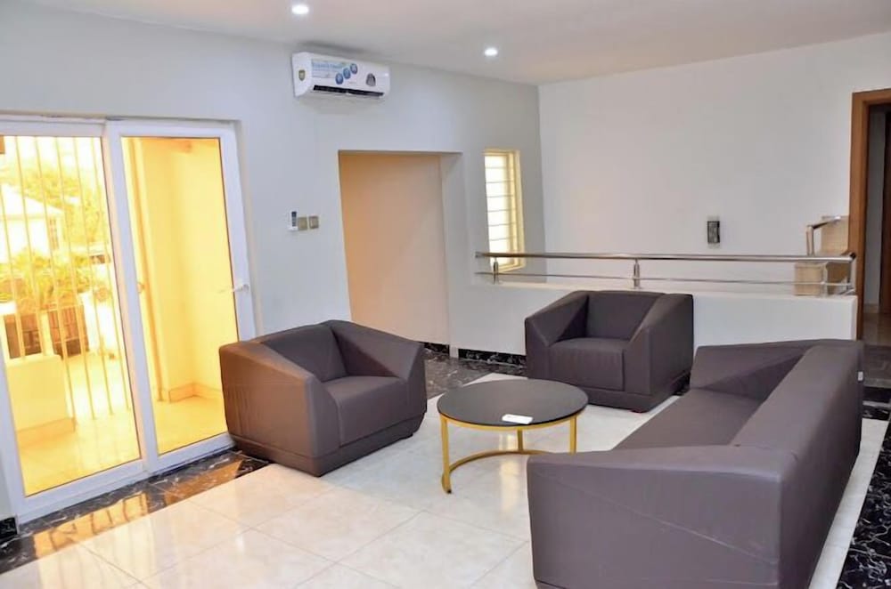 Orange Roof Lodge - Abuja