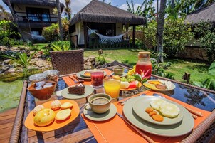 Café da manhã com buffet grátis todos os dias