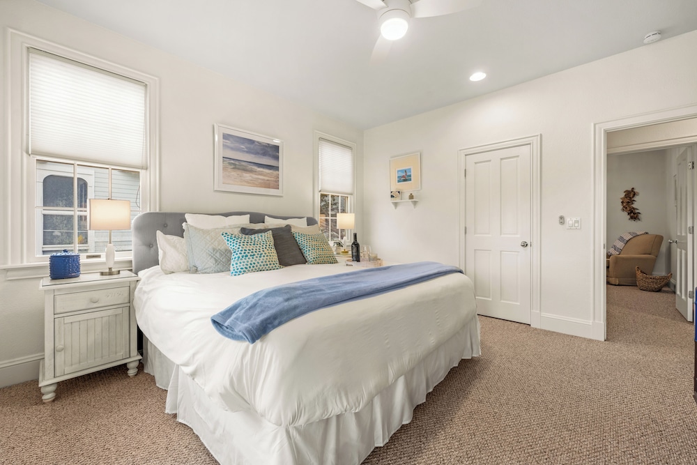 Sound Relief: Private Pool, Hot Tub, Sound Views - Corolla | Vrbo