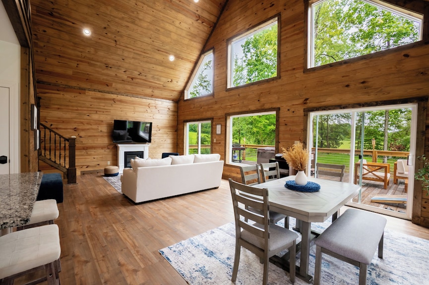 Stunning Home Near Nolin Lake: Hot Tub + Fire Pit! - Nolin Lake State Park