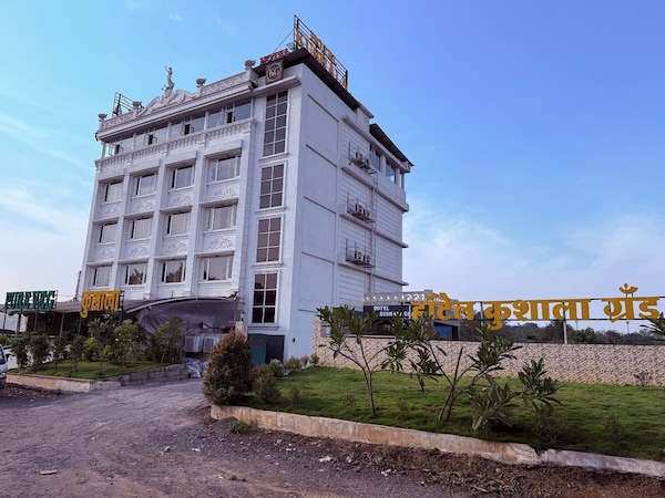Hotel Kushala Grand, Dombivali - Dombivli