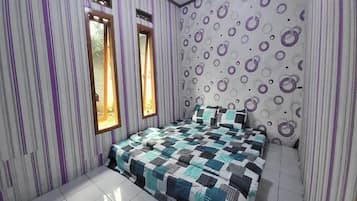 Quarto standard | Escrivaninha, Wi-Fi de cortesia, roupa de cama