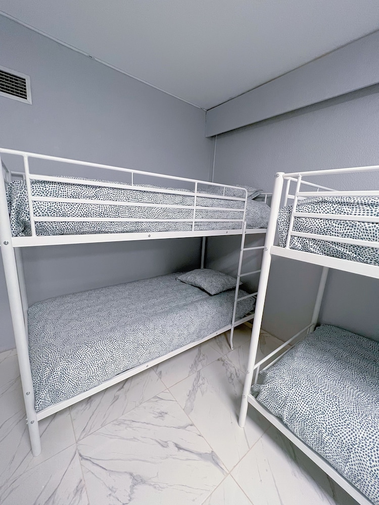 Hostel Las Rosas - Madrid