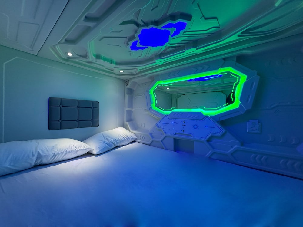 Hostel Space Capsule - Madrid