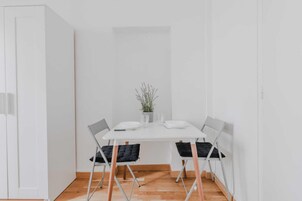 Apartamento | 1 quarto, secretária adequada para computadores portáteis 
