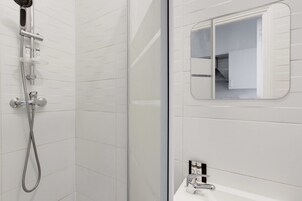 Apartamento | Banheiro | Toalhas de banho, papel higiênico