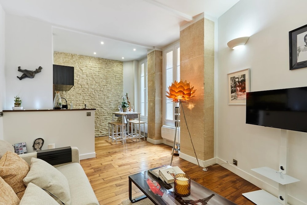 Charming 1 Bedroom Apartment Eiffel Tower - Paris
