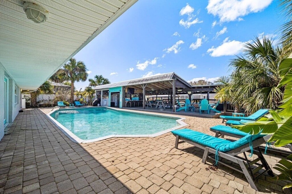 Canal Front Beach Home, Private Pool - Flagler Beach, FL