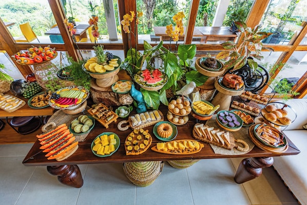 Pequeno-almoço tipo buffet diário incluído