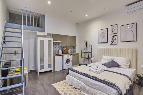 Charming Studio Center Of Paris Montmartre - Clichy