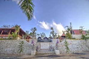 Fachada da propriedade