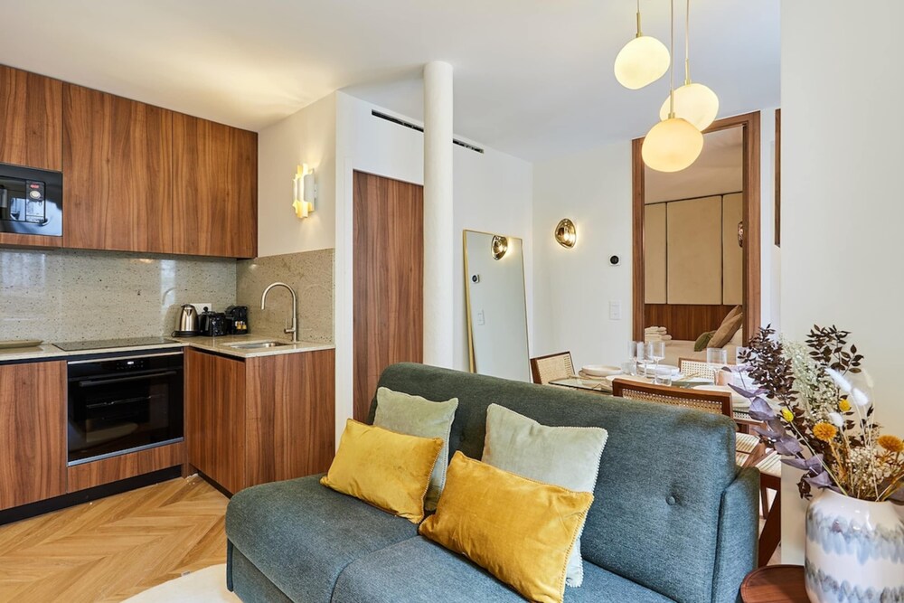 Superb Apartment With 2 Bedrooms - Paris