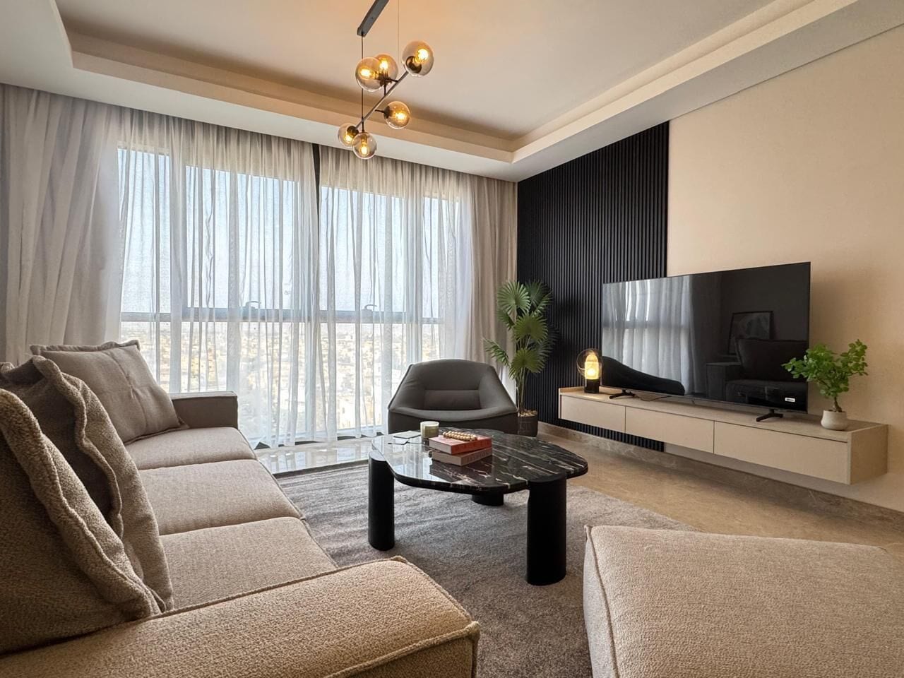 Apartamento Básico, 3 quartos | Sala de estar