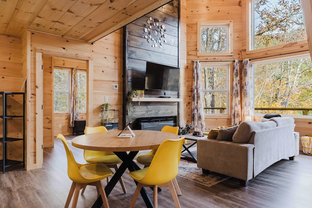 Woodland Escape | Hot Tub | RRG | Brand New - Powell County | Vrbo
