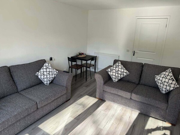 Derby House- 2 Bedrooms-free Parking- Tv And Wifi - Staffordshire