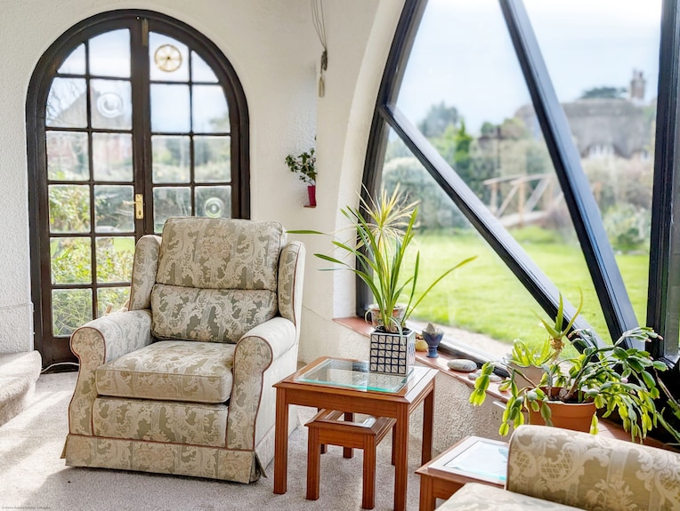 Warner Wood - Selsey - Sleeps 16 Guests In 5 Bedrooms - West Sussex