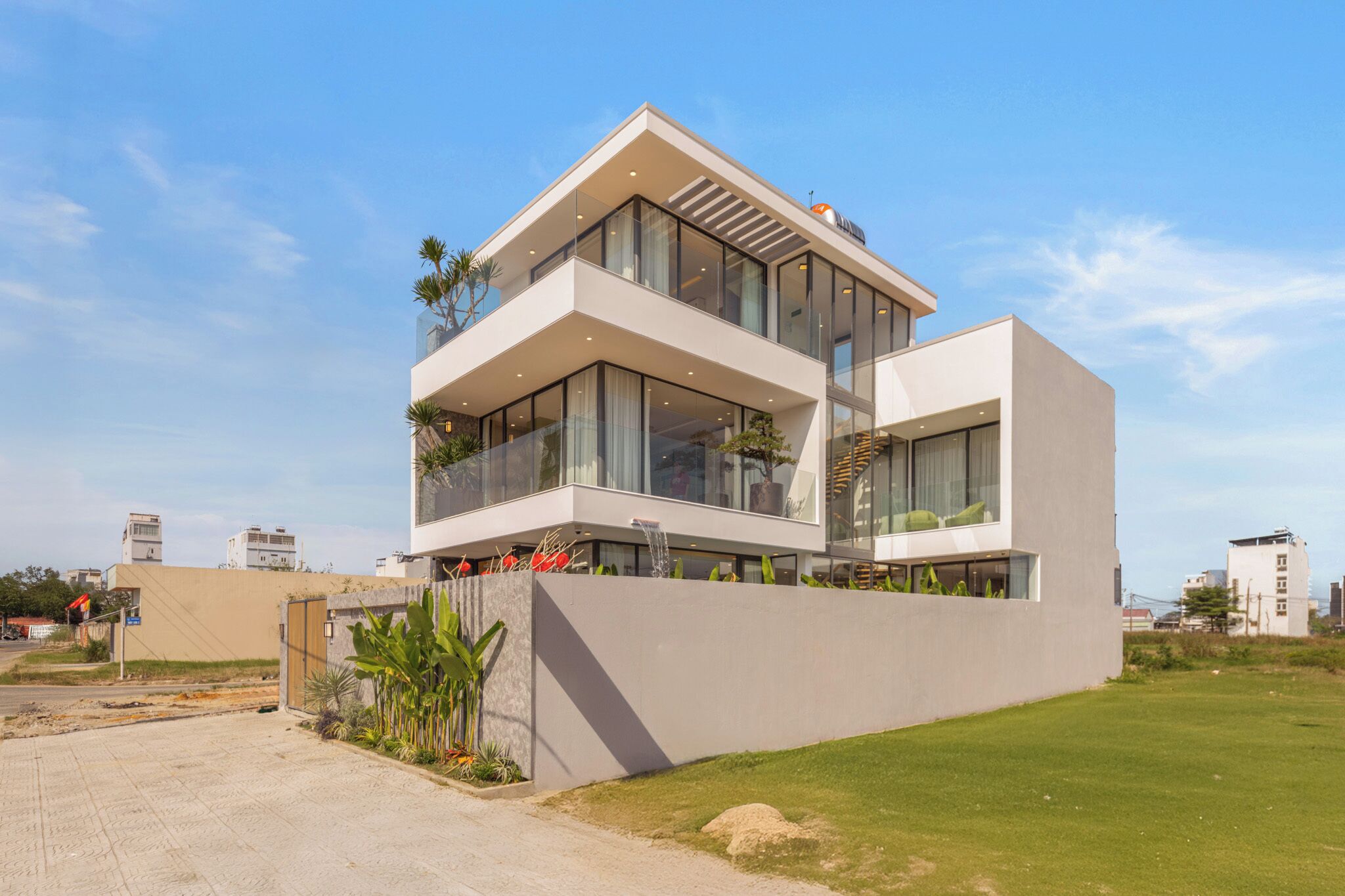 Vila luxo, 6 quartos, piscina particular, vista para a montanha | Camas com colchões pillow-top, cofres nos quartos, escrivaninha