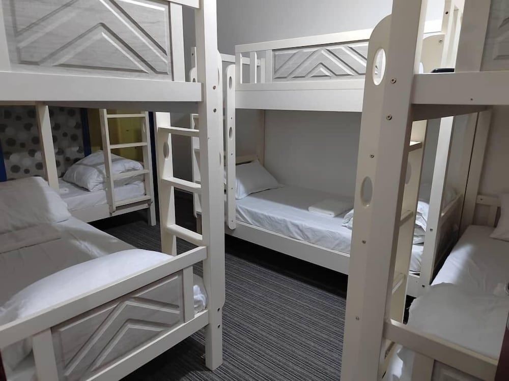 Dnest Hostel - Dubai