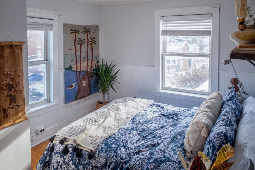 Bohemian Compound | Hot Tub | Restaurants + Shops - Winooski | Vrbo