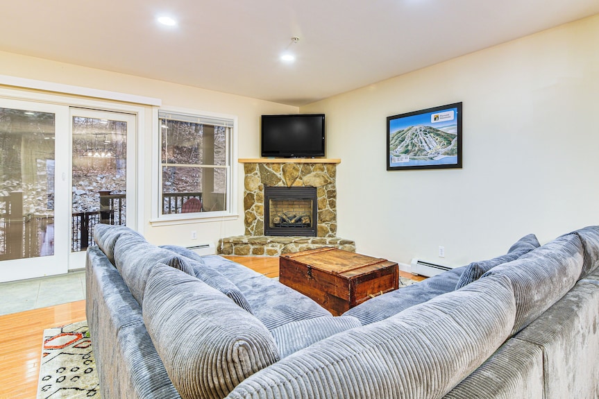 Ski-in/ski-out Condo At Pleasant Mountain! - Bridgton, ME