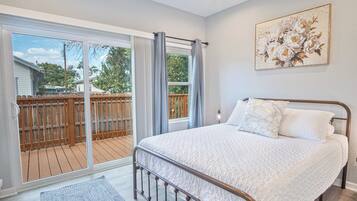 Casa (4 Bedrooms) | 4 quartos, secretária adequada para computadores portáteis