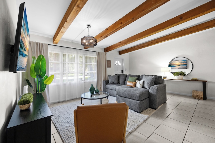 Cozy 4br Family Stay W/ Firepit+bbq+games Near Uf, Shands & Everything In Gnv - Gainesville, FL