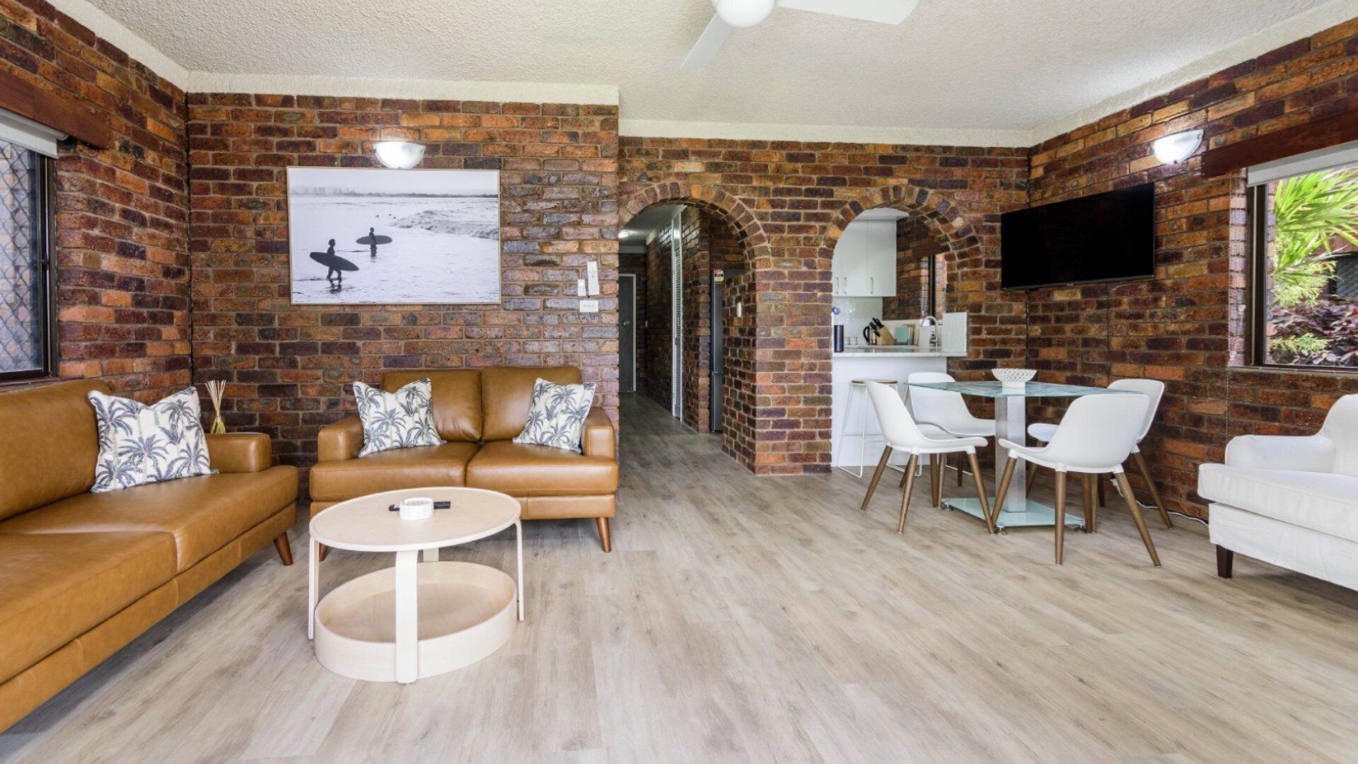 Fairweather Dreaming On Welsby - Sandstone Point