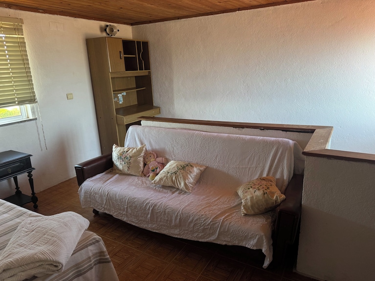 Clay Shed - Portugal