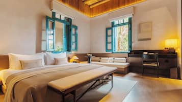 Quarto Duplo Sénior | Minibar grátis, Wi-fi grátis, roupa de cama fornecida