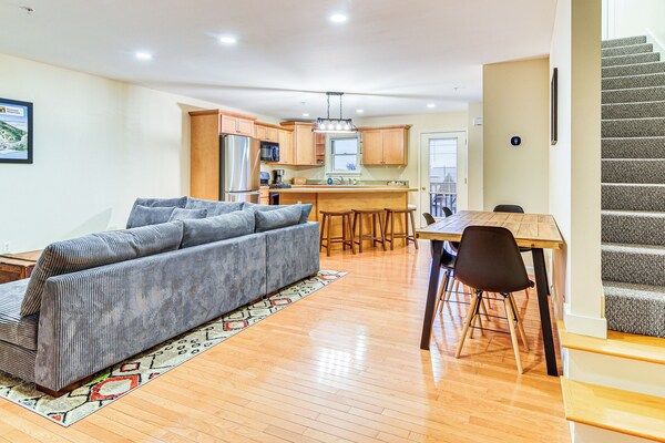 Ski-in/ski-out Condo At Pleasant Mountain! - Denmark, ME