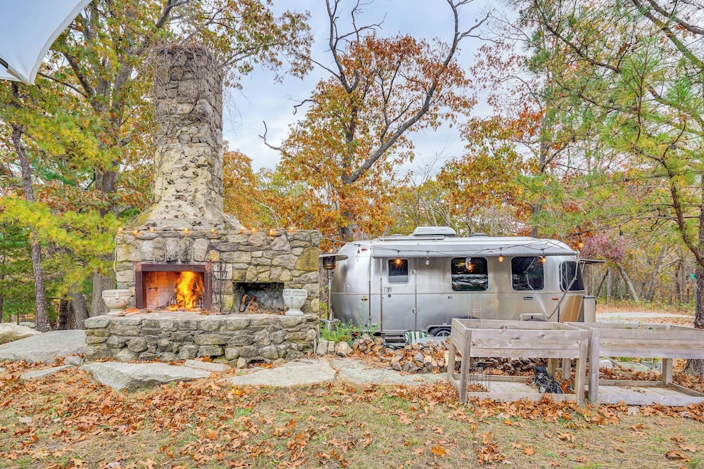 Airstream & Ocean View: Unique Gloucester Getaway - Massachusetts