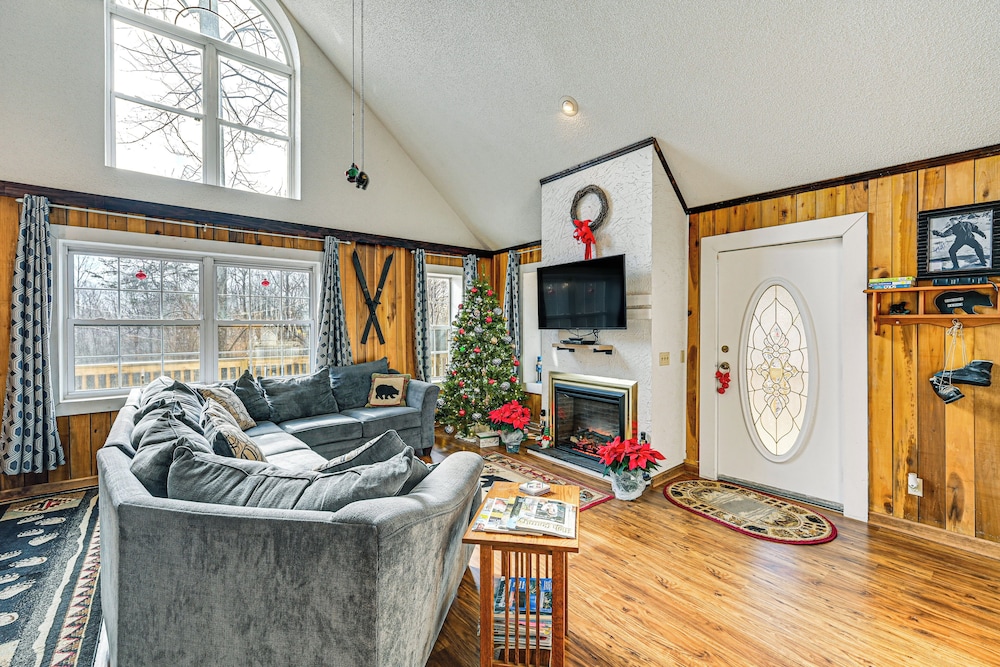 5 Mi To Blue Ridge Parkway: Mountain Cabin In Cana - Fancy Gap, VA